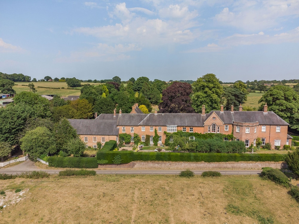 Yew Tree Nook - Peak District National Park
