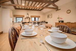 Casa de Campo | Cozinha privada | Uma máquina de lavar louça, utensílios de cozinha
