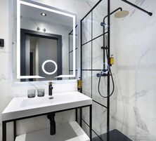 Quarto Duplo Superior (Dalma) | Casa de banho | Um polibã, um secador de cabelo, toalhas fornecidas, sabão 