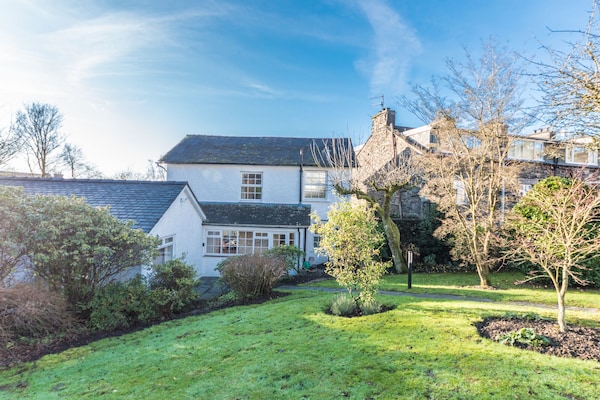 How Bank, Luxury House With Hot Tub - Ambleside