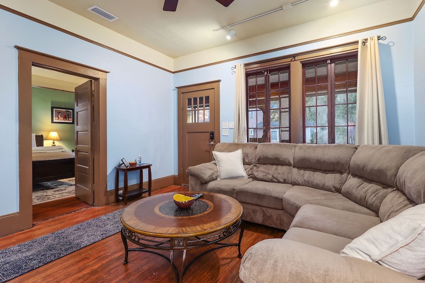 Gorgeous, Historic Downtown Home Tucked Into Uf! - Gainesville, FL