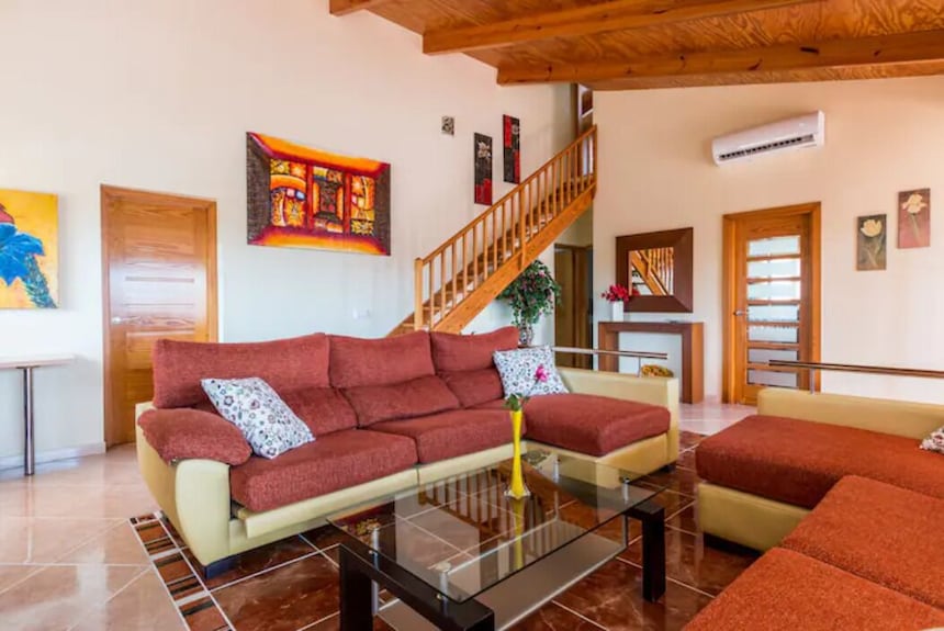 Private Villa With Pool Vallada.no For Rent To Under 25 Years Old For S.joan - Menorca