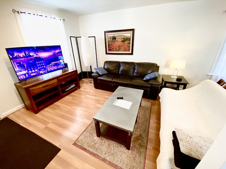 /Miller Colonial\\ 1946 Suny Eagle Hill 5bed 2baths - Albany, NY