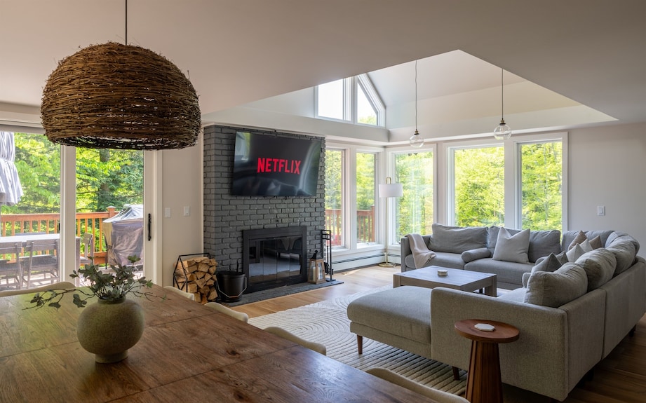 Heated Pool, Hot Tub, Sauna, Vip Parking, Shuttle, Ev Charging & More! - Stratton Mountain, VT