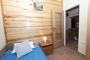 Apartamento, 3 quartos, sacada | 3 quartos, Wi-Fi de cortesia, roupa de cama