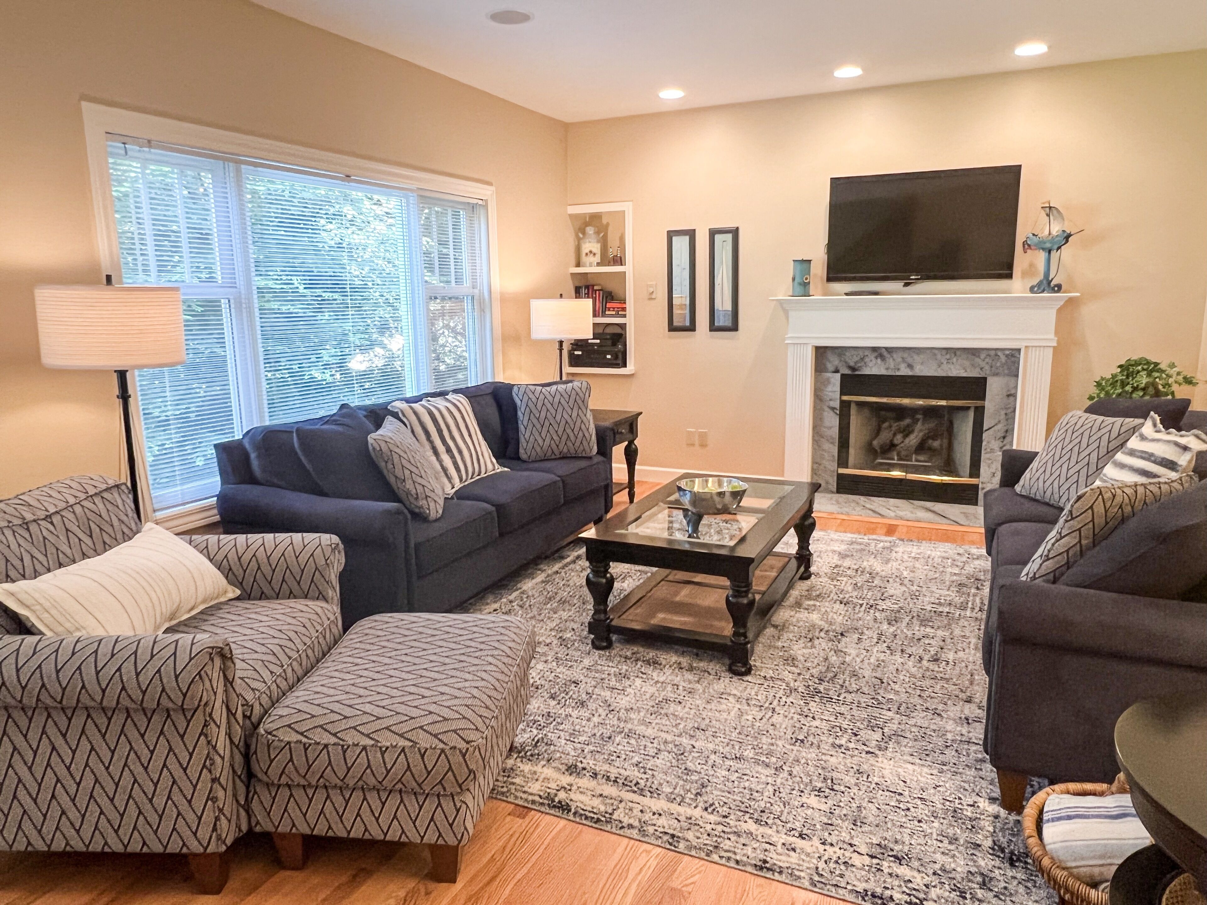 Villa West - Main Street - Downtown Harbor Springs! - Harbor Springs, MI