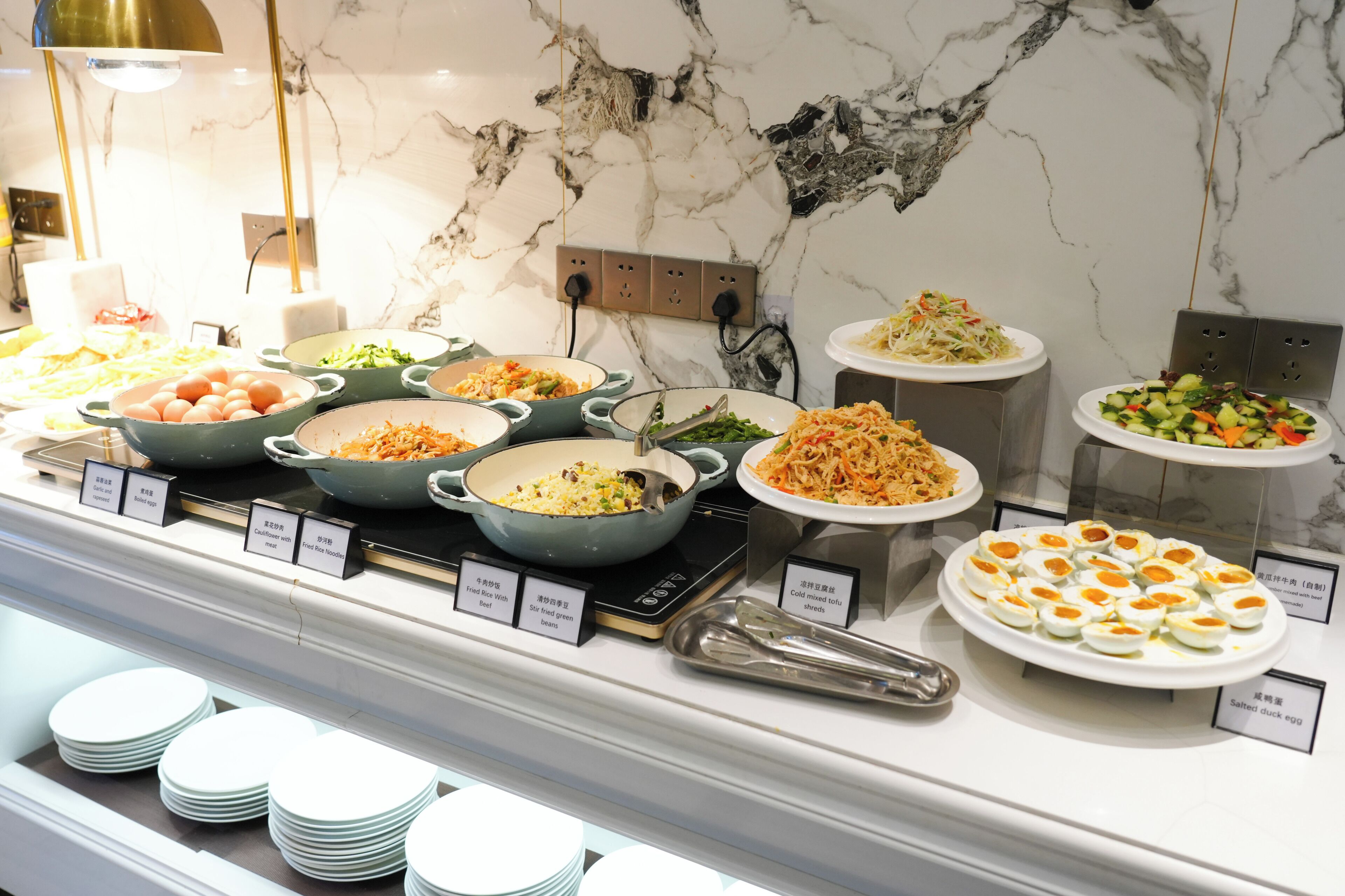 Pequeno-almoço tipo buffet diário (38 CNY por pessoa) 