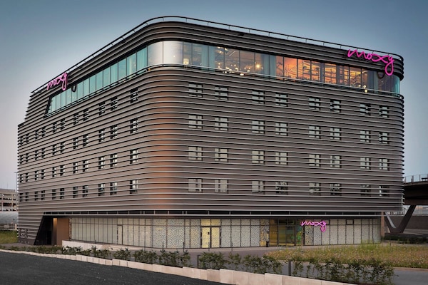 Moxy Cologne-bonn Airport - Cologne