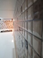 Apartamento Familiar | Cozinha privada | Um frigorífico/congelador grande, moinho de café 