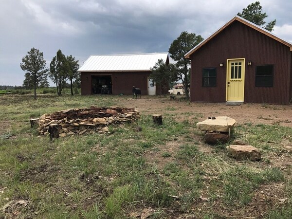 Old Raton Pass Base Camp With Loft Northern New Mexico Mountain Ranch On Colorado Border 1 Bedroom Cabin By Redawning - Sugarite Canyon State Park, Raton