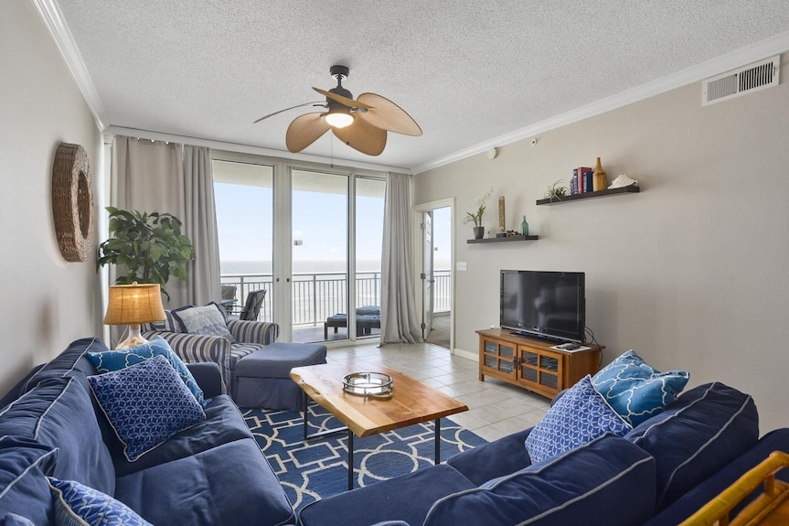 Spectacular Views From This Gulf Front, 7th Flr Condo At The Pearl Of Navarre - Navarre Beach, FL