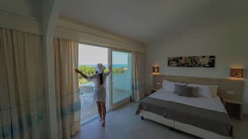 Quarto Triplo Superior | Secretária, secretária adequada para computadores portáteis
