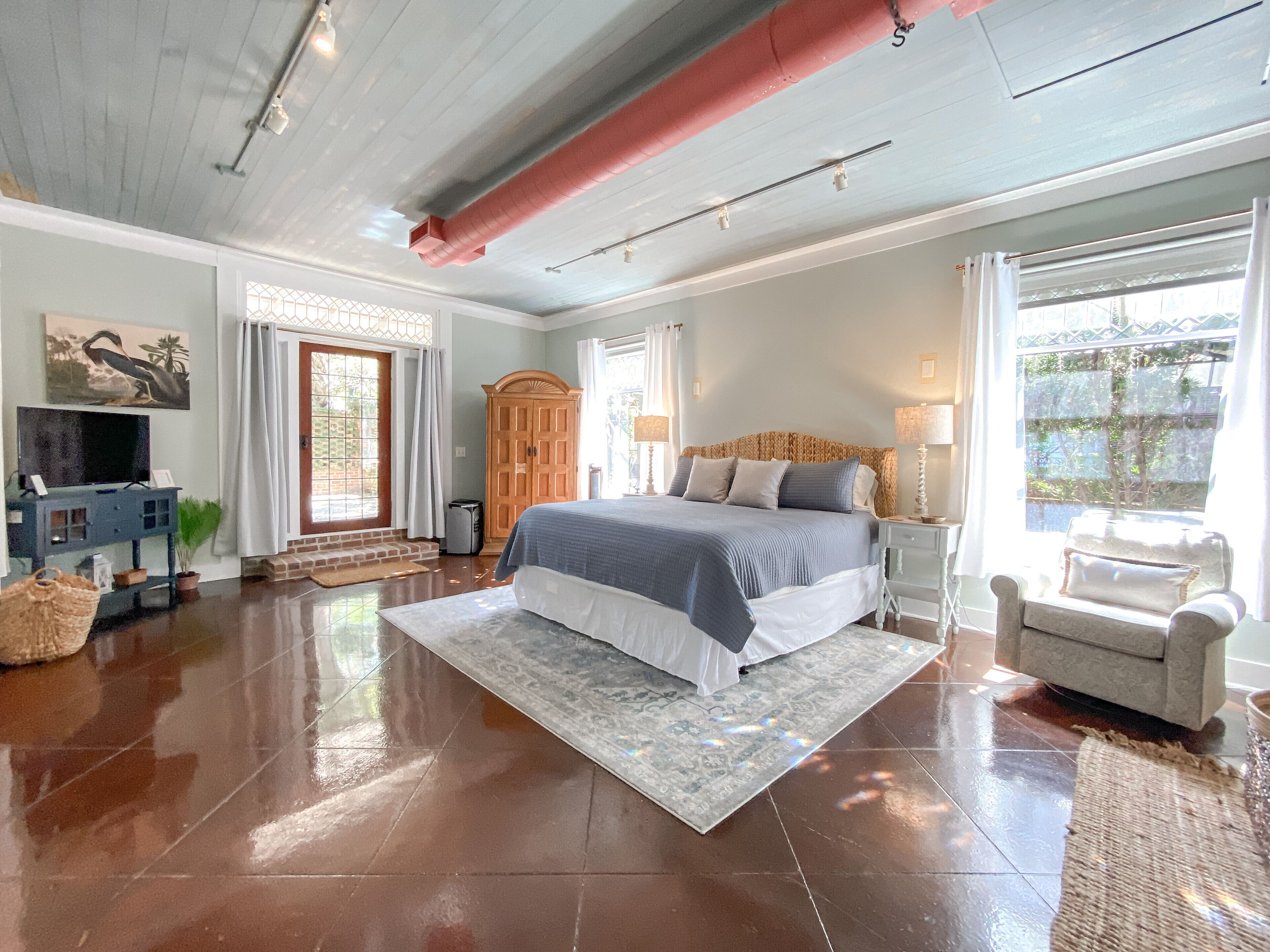 Historic Carriage House In Charming Apalachicola - Apalachicola, FL