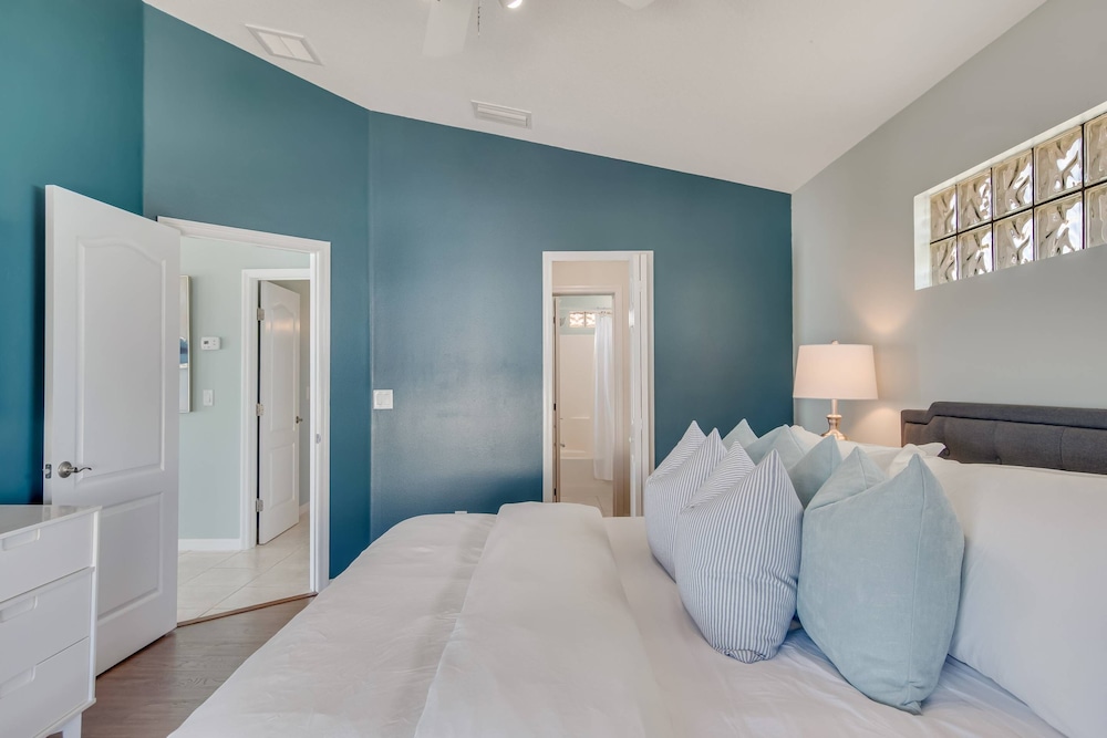 Luxury Home With Amazing Ocean Views | Private Heated Pool | Steps To The Beach | 2 Expansive Decks - Flagler Beach, FL