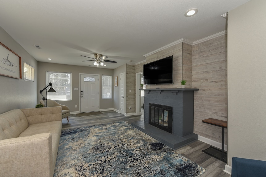 Newly Renovated Beach Rancher - Walk To The Beach! - Hampton, VA