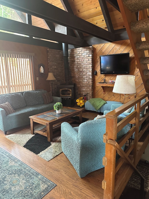 Lake Almanor Peninsula Cabin In The Pines - Lake Almanor, CA