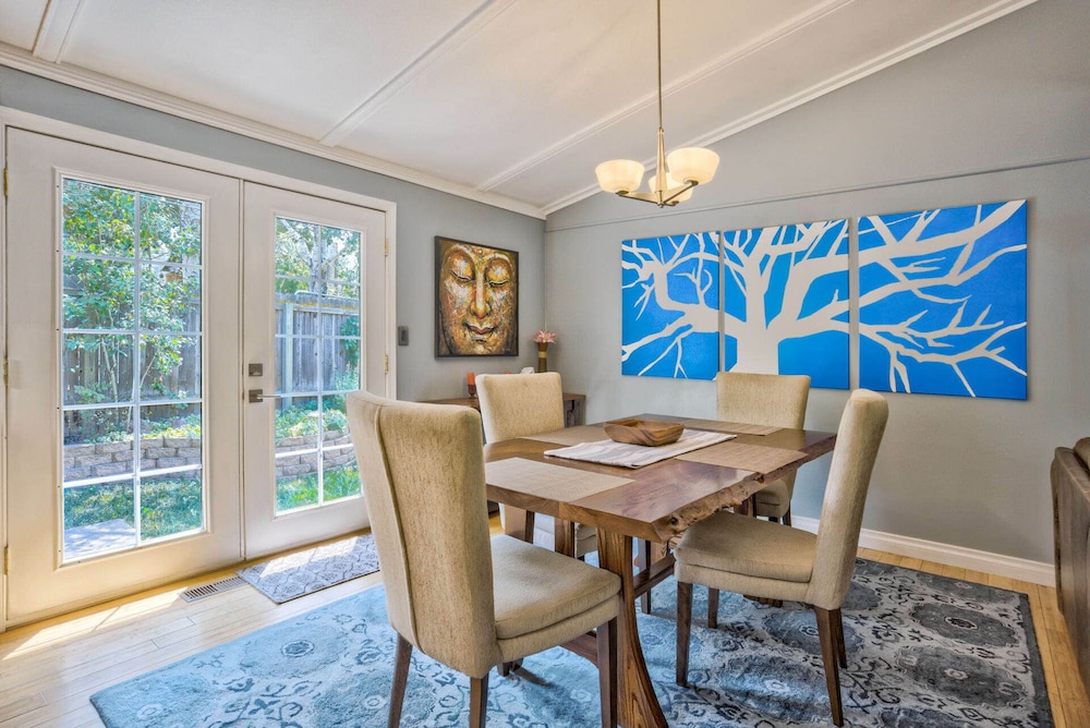 Relax & Recharge | 5br Hot Tub, Gym & Secret Room - Colorado Springs