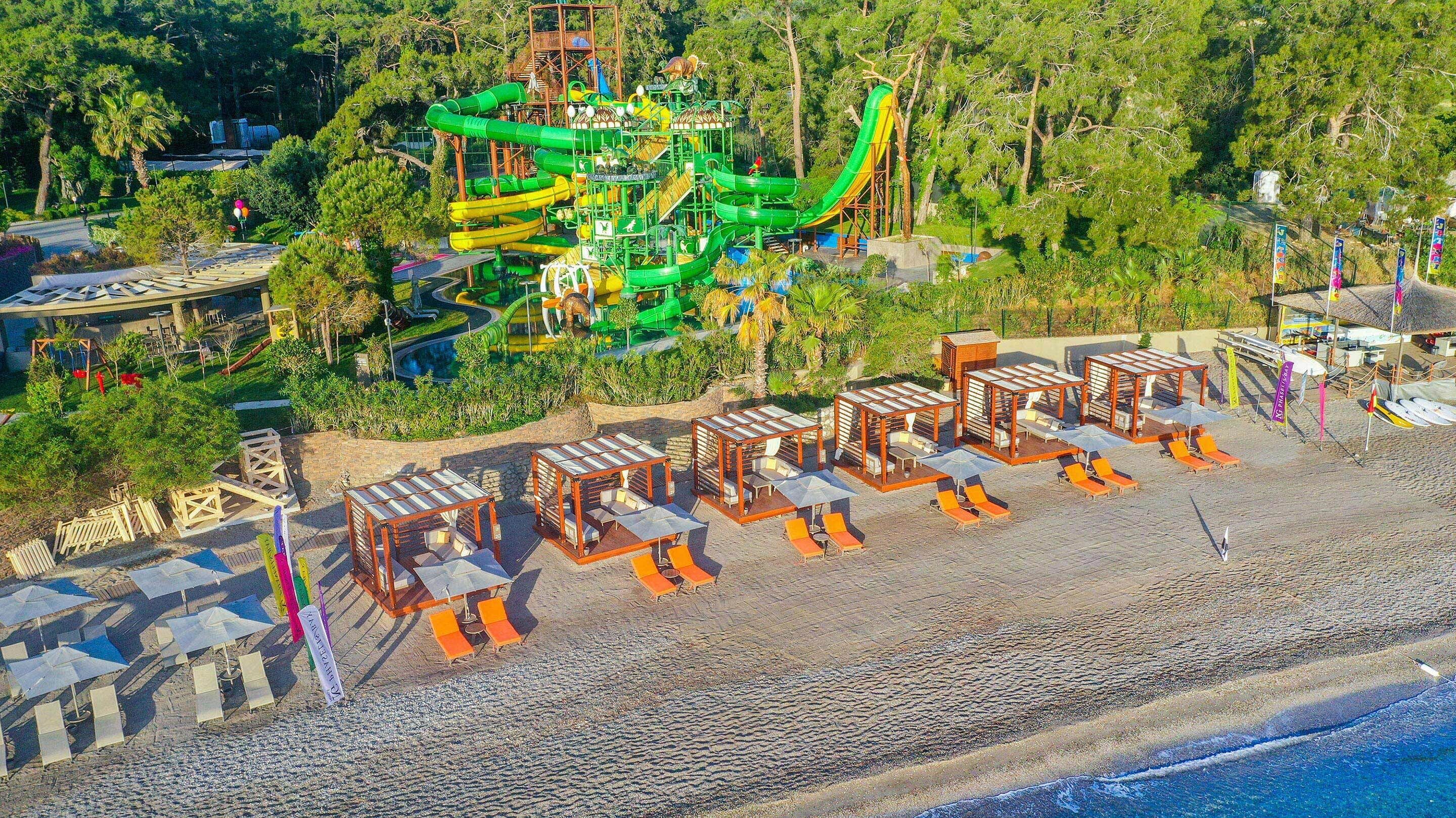 Uma praia privada, praia de areia branca, autocarro grátis para a praia 