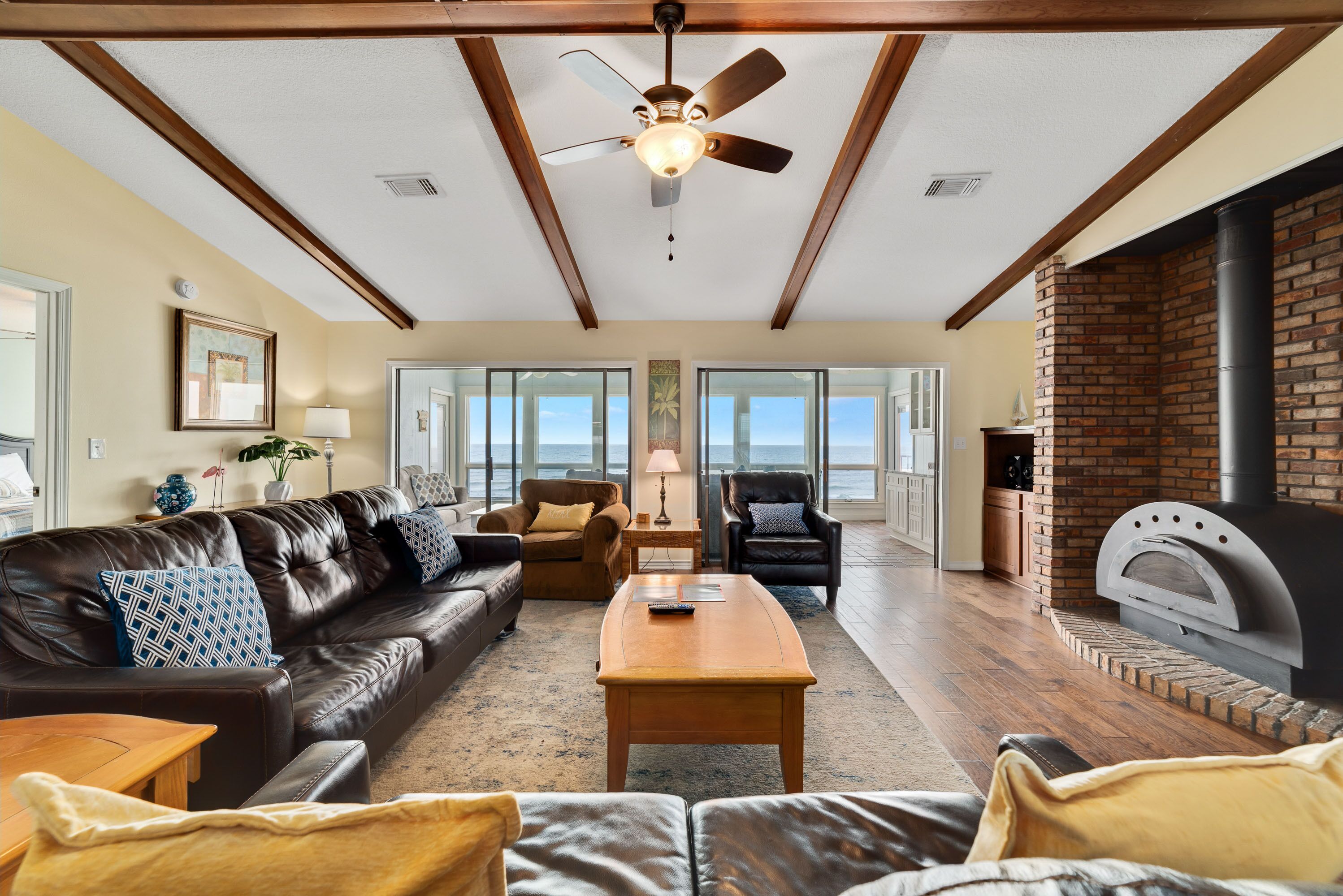 Unique Gulf Front Condo, Convenient Location, Penthouse Floor, Fabulous Views! - Gulf Shores, AL