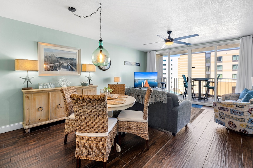 Beautiful 4th Floor, 2 Bed, 2 Bath. Ready For Your Beach Vacation! - Fort Walton Beach, FL