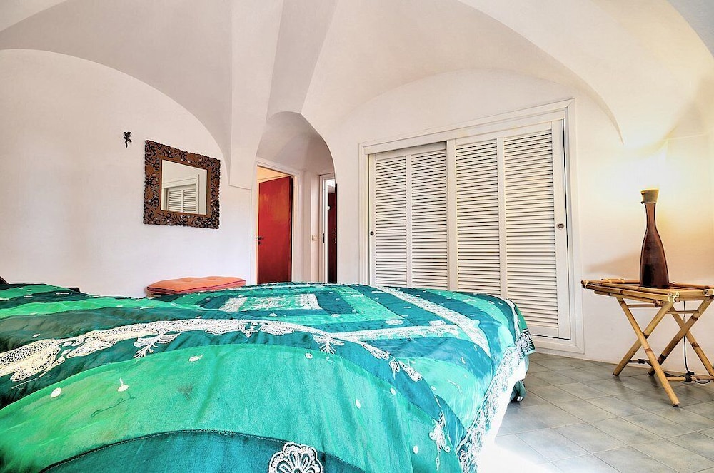 Villa Meriggio B: A Characteristic Dammuso With The Fascination Of The Typical And Ancient Houses Of The Island. - Pantelleria