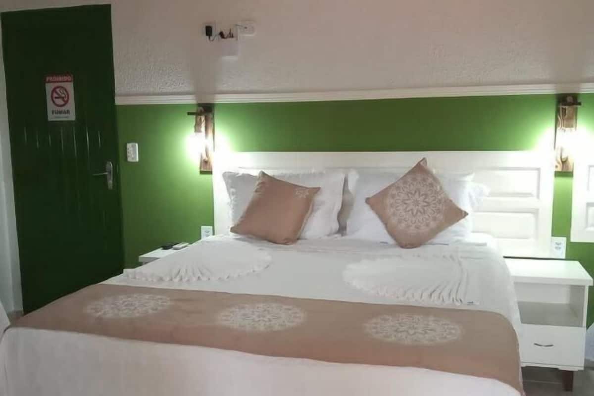 Camas com colchões pillow-top, frigobar, cofres nos quartos