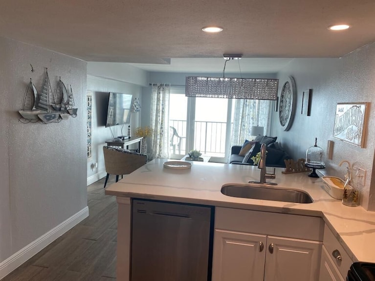 2 Bedroom Condo With Fantastic Ocean Views! - Moody Gardens, Galveston
