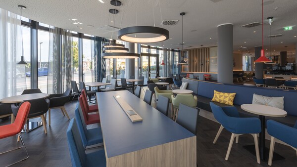 Holiday Inn Express Düsseldorf – Hauptbahnhof By Ihg - Düsseldorf