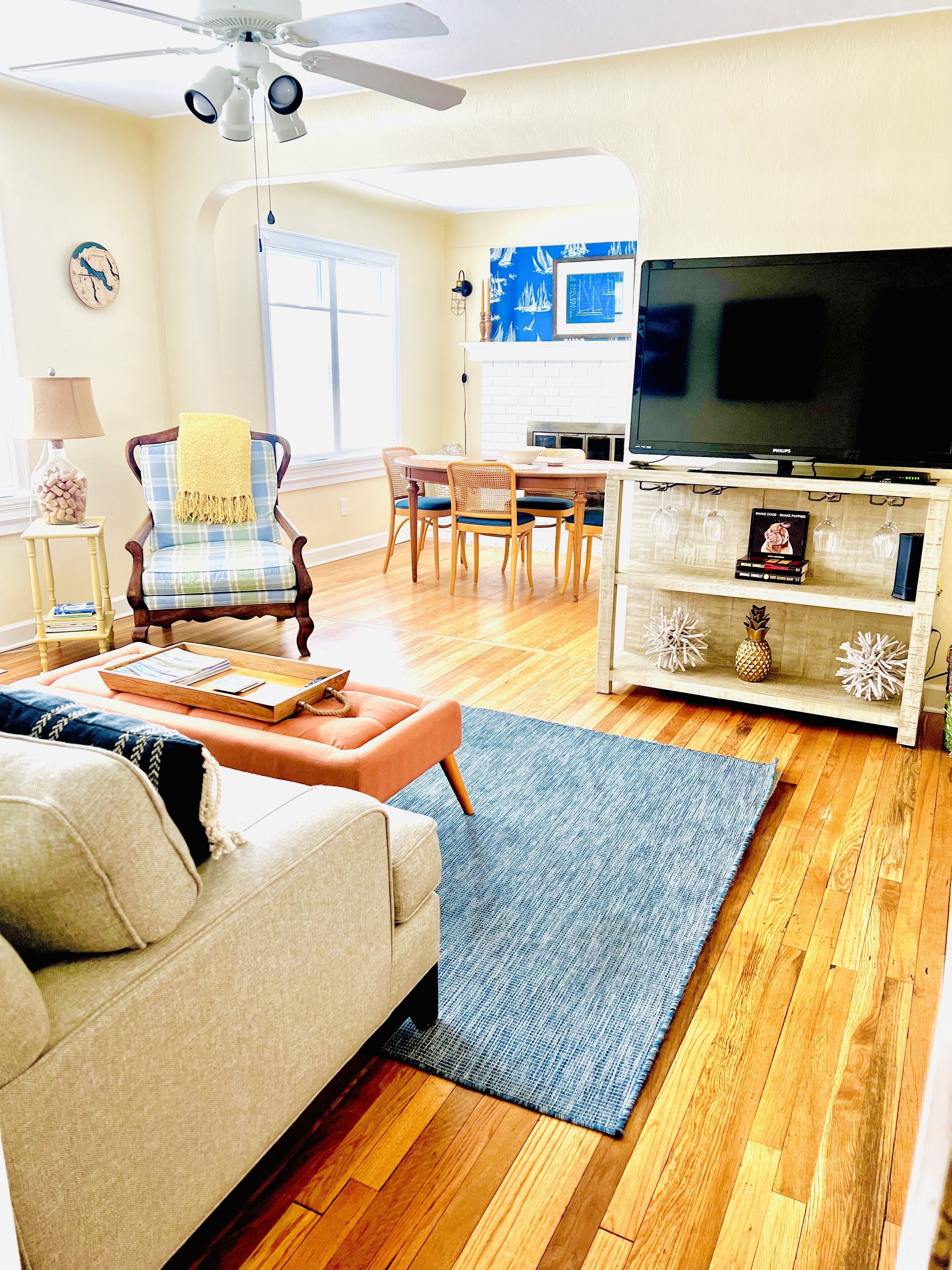 Blue J Cottage Charlevoix, Mi - Charlevoix, MI