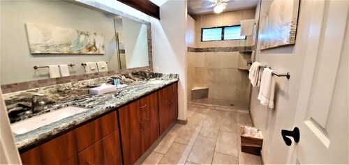 - Ocean Front - Ocean Front Pool And Spa - Fast Wifi -18 Acers Of Gardens - 5 Star - Hawaii