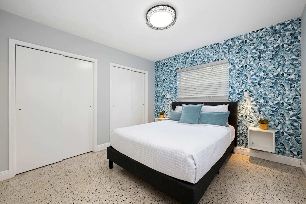 Grove27-4 | Tranquility Near Chic Neighborhood - Pinecrest, FL