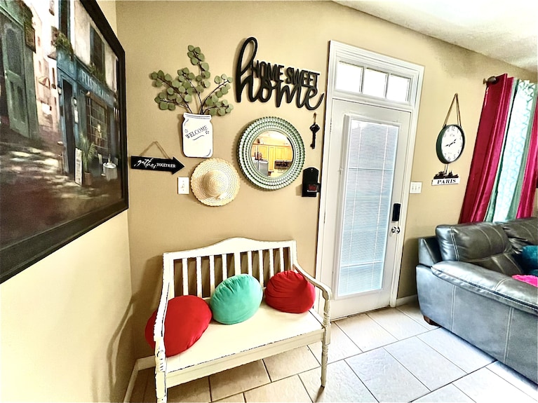 Ocean Breeze Vacation Townhouse 3b-3bh Gated-pool-deck-wifi 1.5b To Beach Sleep9 - Mississippi Aquarium, Gulfport