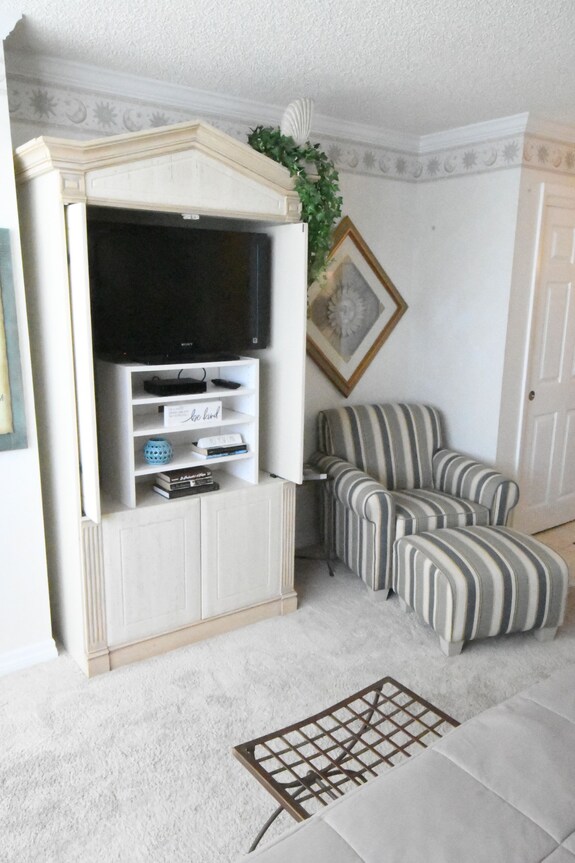 Oceanfront Condo, With Wrap Around Balcony & Ocean Views From Every Room - Daytona Beach, FL