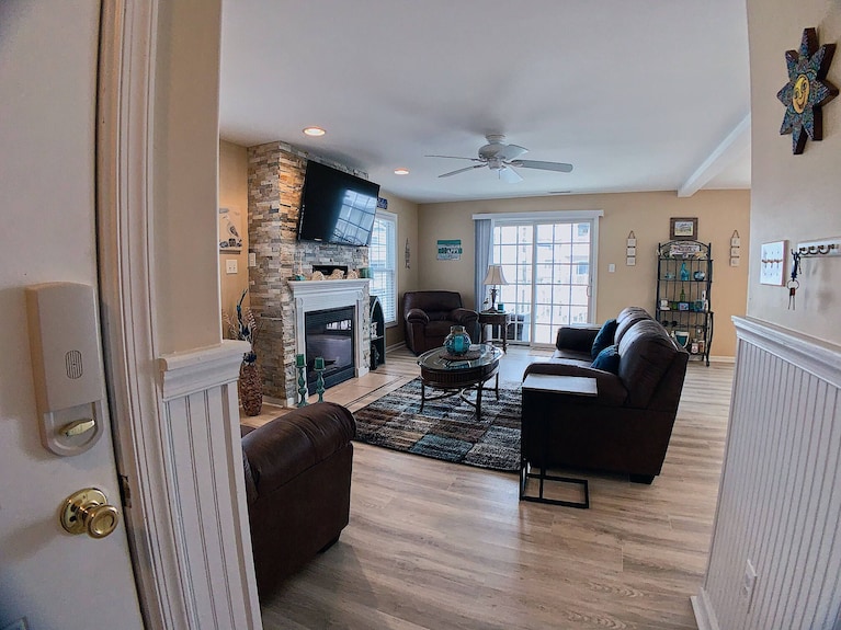 Two Blocks Free Beach, Tennis Courts, Play Ground, Boardwalk, Convention Cent - Wildwood, NJ