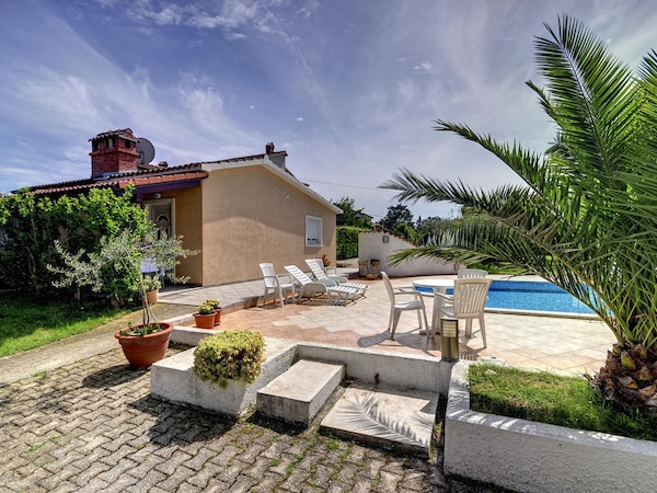 Apartment In Medulin Near The Beach - Medulin