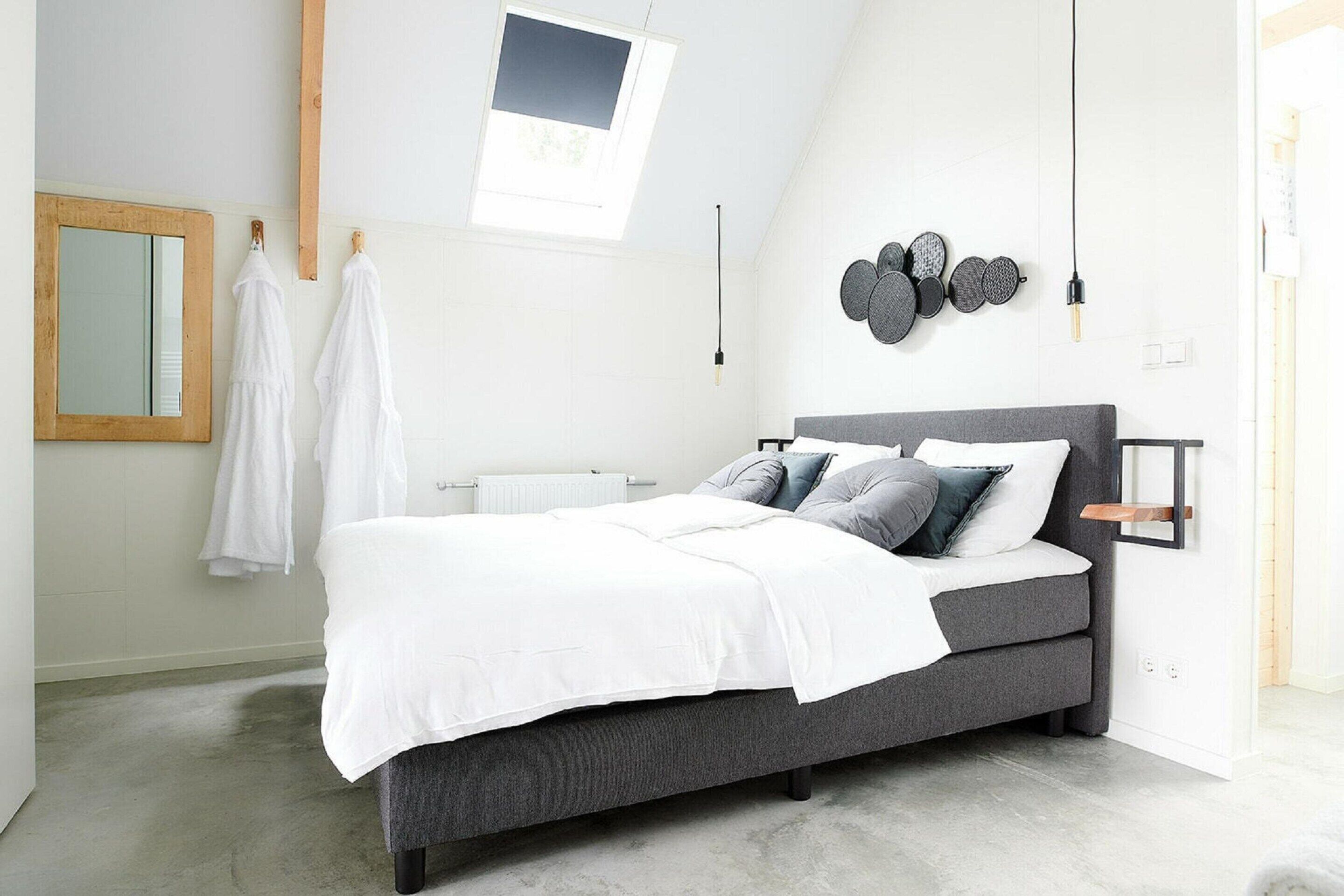 Casa | 1 quarto, com mobília individualizada, roupa de cama fornecida 