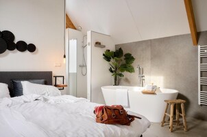 Casa | 1 quarto, com mobília individualizada, roupa de cama fornecida 