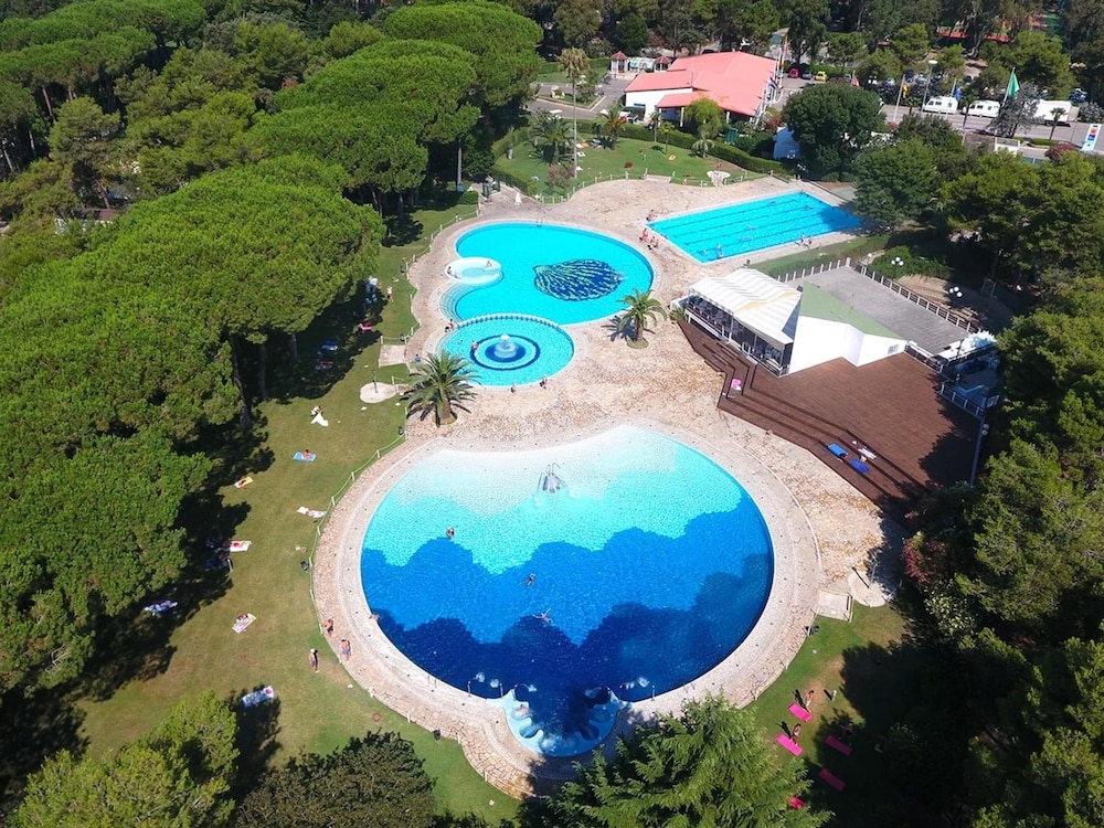 Belvilla By Oyo Baia Domizia Villaggio Camping D5 - Campania