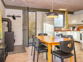 Casa | Cozinha privada | Cadeirão de bebê