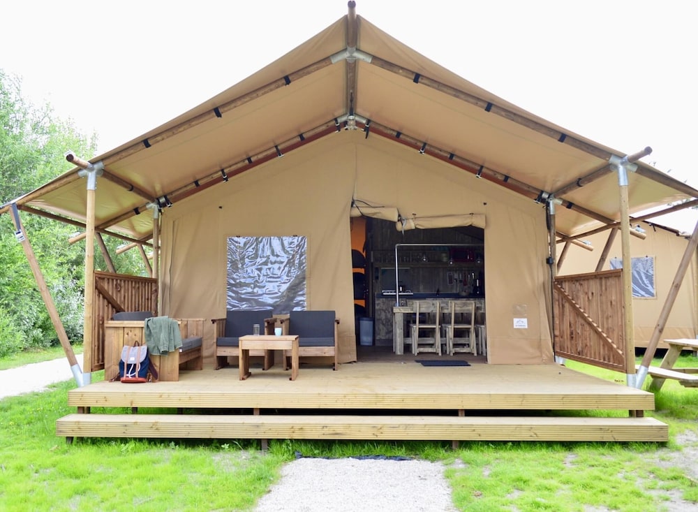 Homely Tent With Kitchen & Shower Near Beach & Campsite - 's-Gravenzande