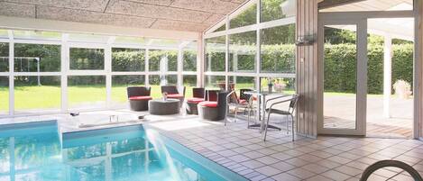 Casa | Piscina | Piscina interior, piscina exterior