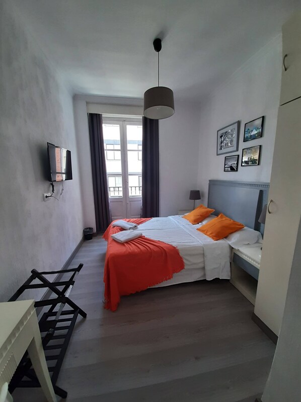 Quarto Familiar | Edredões de penas, cortinas/cortinados opacos, Wi-fi grátis
