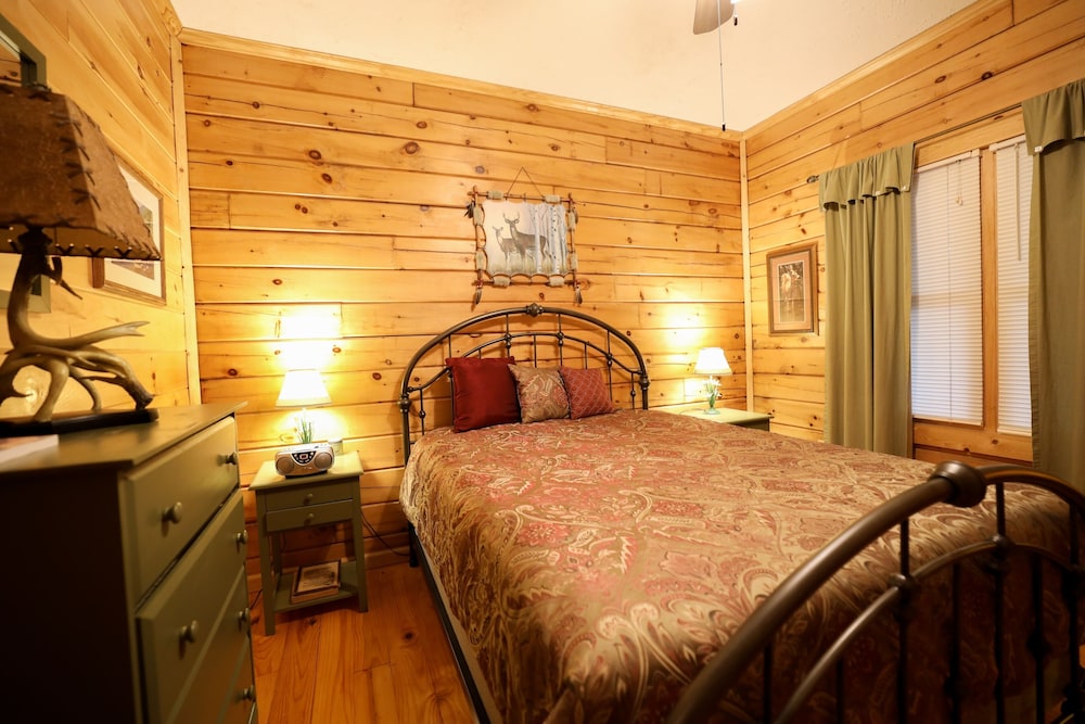 Eagle Rest - Warm And Inviting Cabin In The Woods - Clarkesville, GA