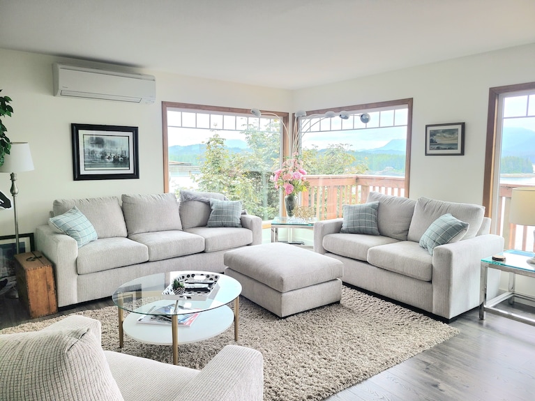 Downtown Ketchikan /Million Dollar View - Ketchikan, AK