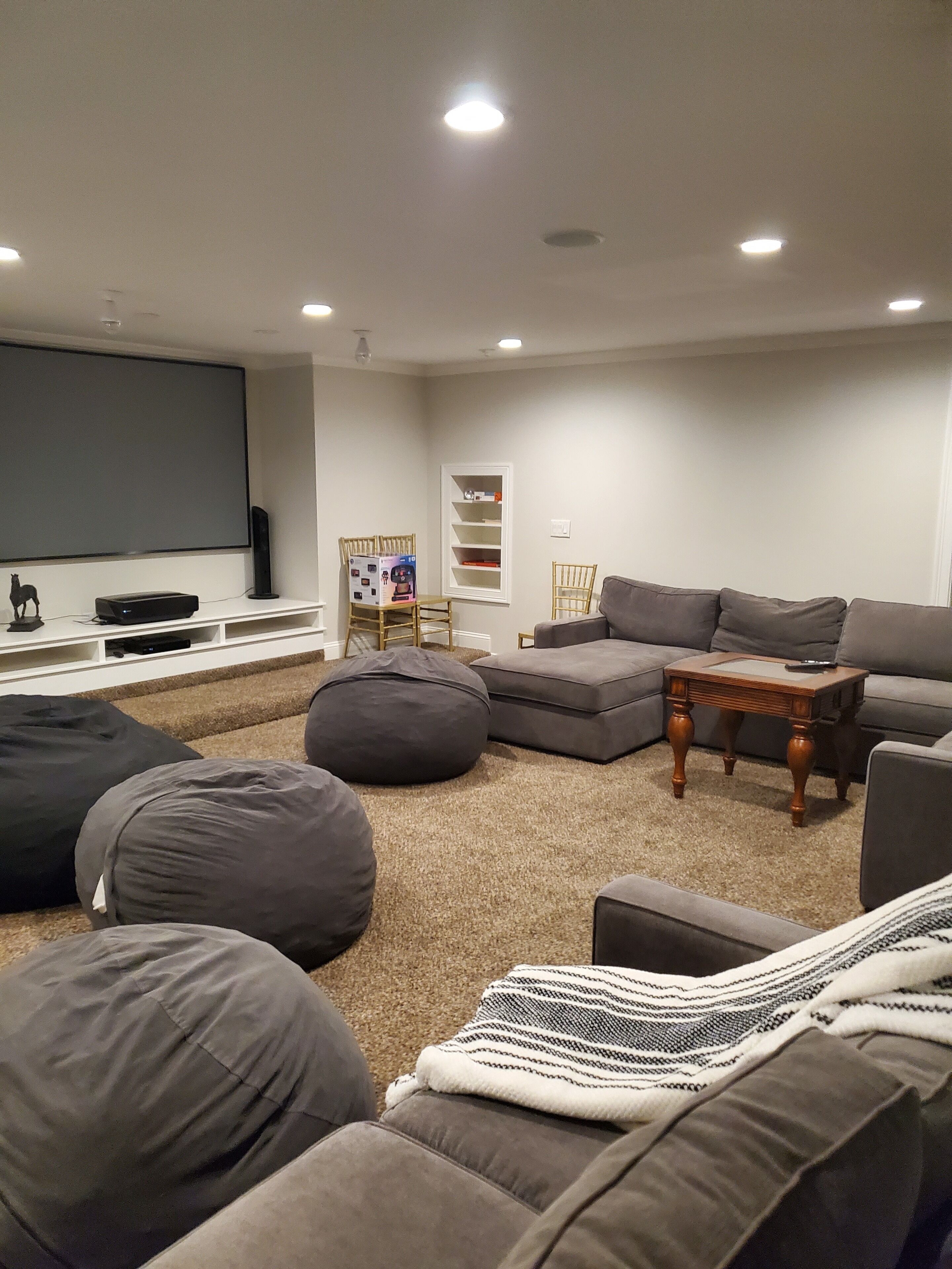 10,500 Sf Luxury Estate 10 Br +11 Bath, Pool, Hot Tub - East Hampton, CT