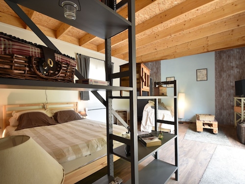 Maison Bretonne En Pierres De Pays à Saint-gilles-les-bois - Bretagne