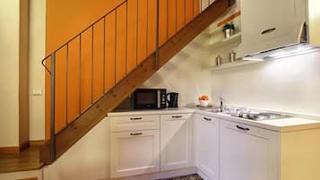 Manon Lescaut | Cozinha privada | Um frigorífico, um micro-ondas, uma placa de cozinha