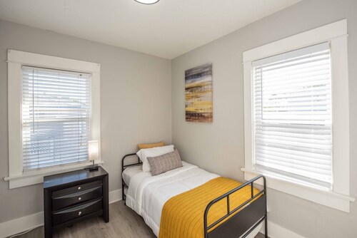 15 Minutes To All Of San Diego, Cozy & Charming, New - San Diego, CA
