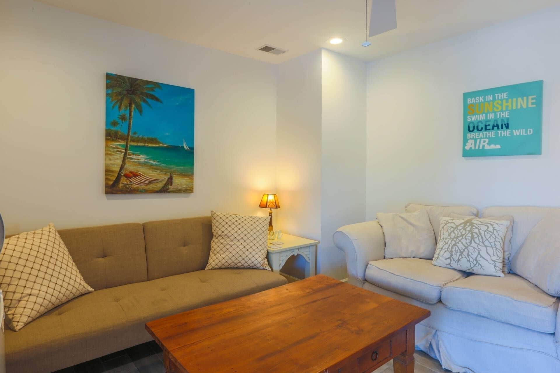 2 Minute Walk To Quiet Section Of Beach!  Covered Porch, Outdoor Shower, Renovated Kitchen & More! - Isle of Palms, SC