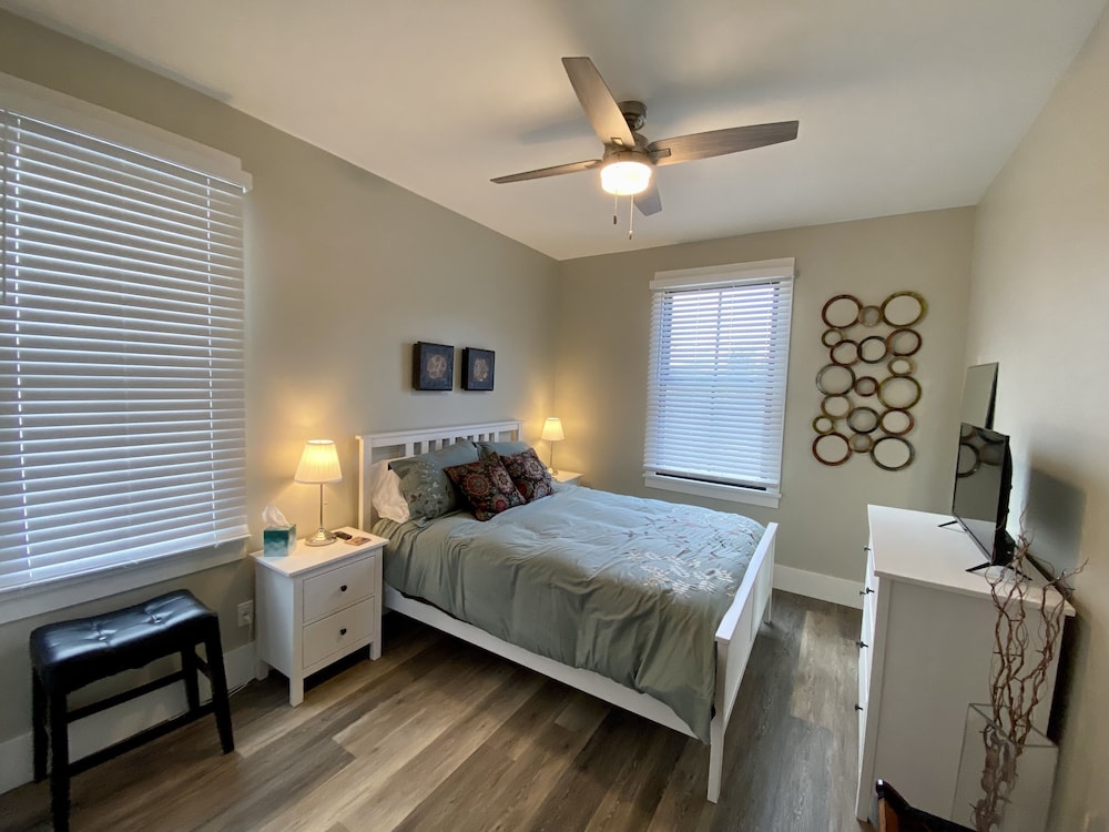 Newer Build-just A Block To Main St.-mountain Views - Buena Vista